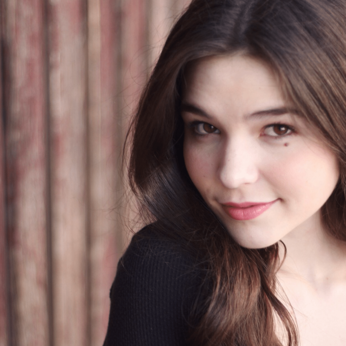 Who is Madison McLaughlin (aka Evelyn Sharp on Arrow)? Bio