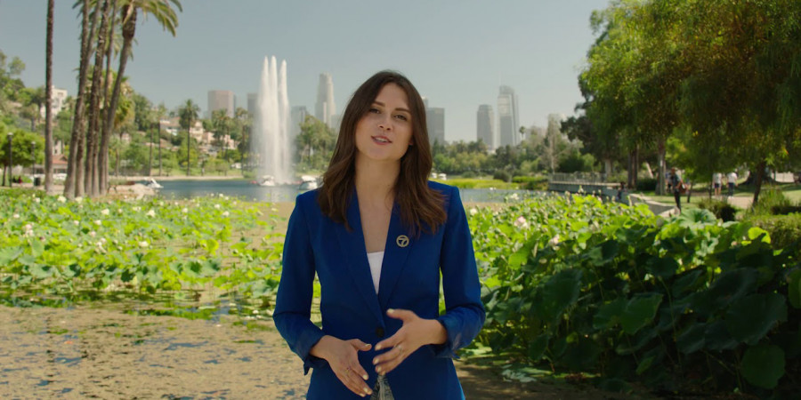 Things To Know About Bobby Flay's Daughter - Sophie Flay