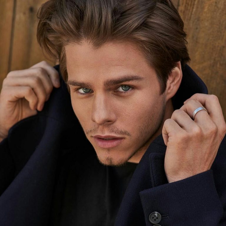 Jake Manley's Wiki (aka Fisher Webb on iZombie) Age, Parents