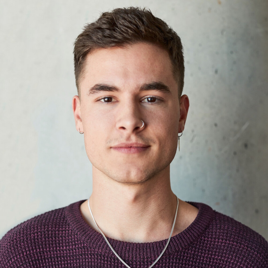 Ayla Woodruff's Age, Height, Boyfriend Kian Lawley, Biography