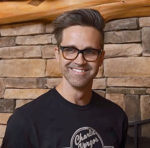 How tall is Link Neal? Height, Wife, Net Worth, Kids, Family