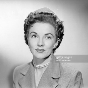 Actress Phyllis Coates' Biography: Spouse, Net Worth, Body