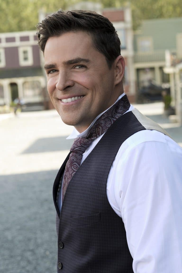 Kavan Smith's Biography: Wife Corrine Clark, Net Worth, Family