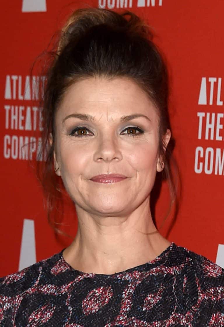 Kathryn Erbe from "What About Bob?": Net Worth, Family, Wiki