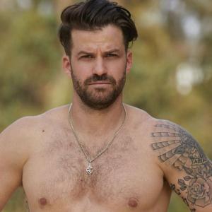 All About Johnny Bananas: Age, Net Worth, Girlfriend, Biography