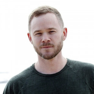 Meet Shawn Ashmore's Identical Twin Brother - Aaron Ashmore