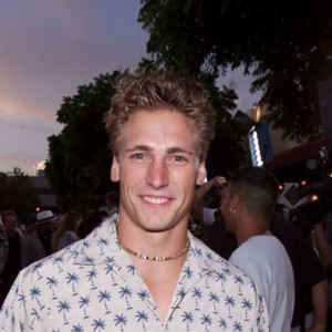 Andrew Walker's Biography: Net Worth, Wife, Family, Children