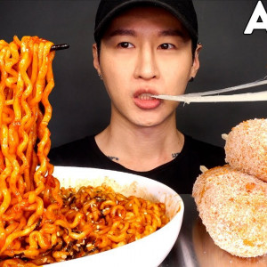 All Truth About YouTuber Zach Choi ASMR: Age, Height, and Salary