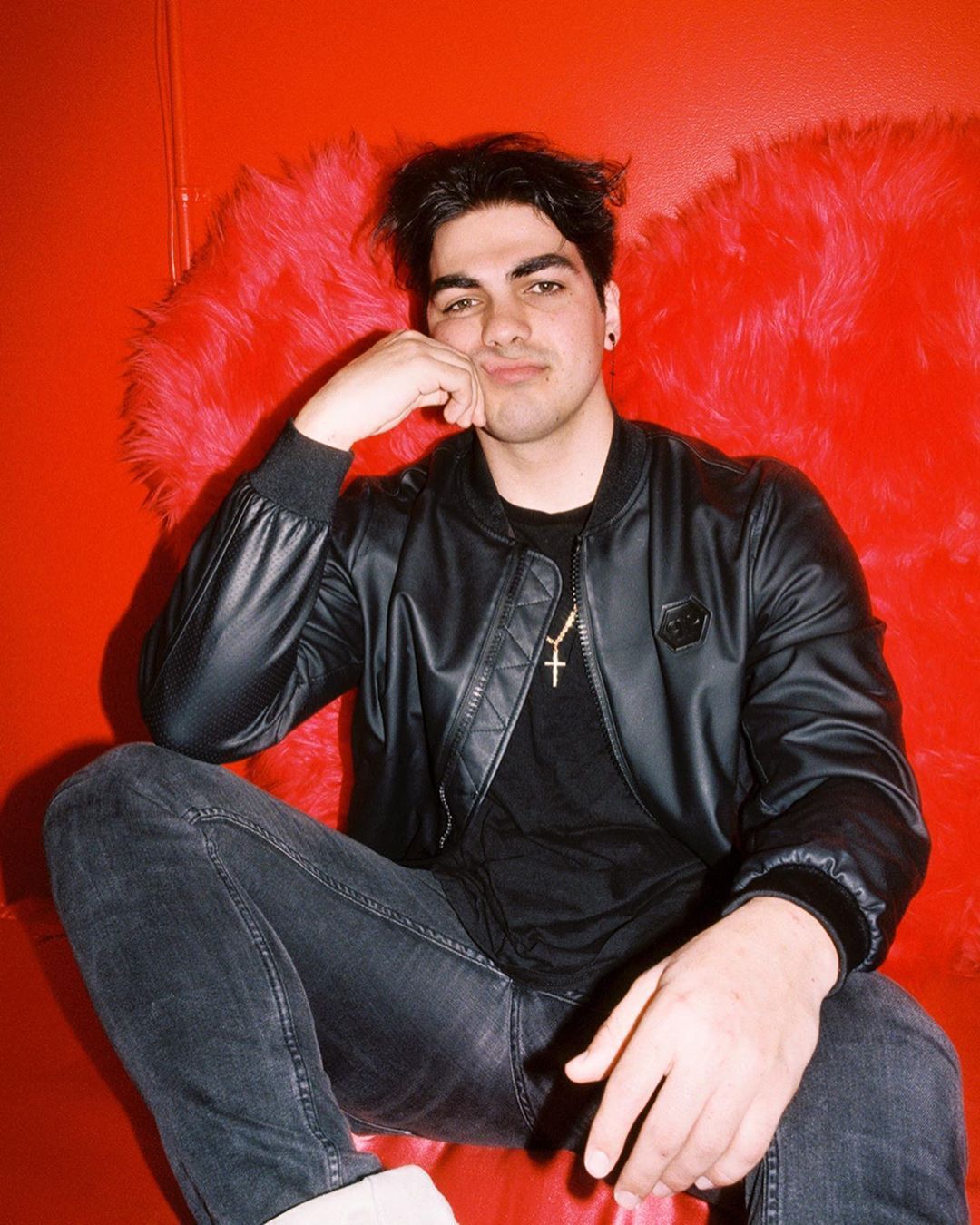 How old is Thomas Petrou? Age, Height, Net Worth, Girlfriend