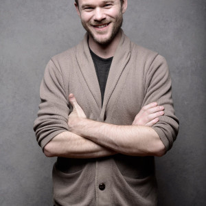 Meet Shawn Ashmore's Identical Twin Brother - Aaron Ashmore
