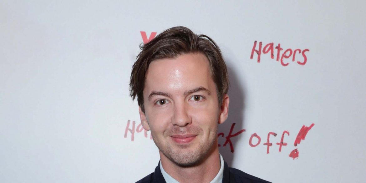 Erik Stocklin's Biography: Net Worth, Wife Colleen Ballinger, Age