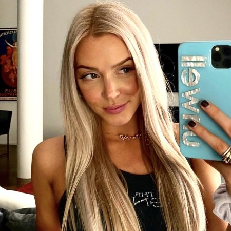 How old is Alexandra Cooper? Age, Net Worth, Height, Wiki