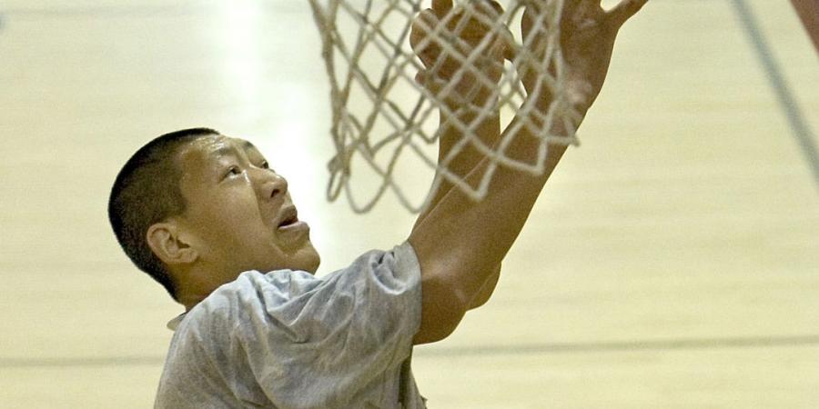 How tall is Sun Mingming? Height, Weight, Net Worth, Wife, Bio