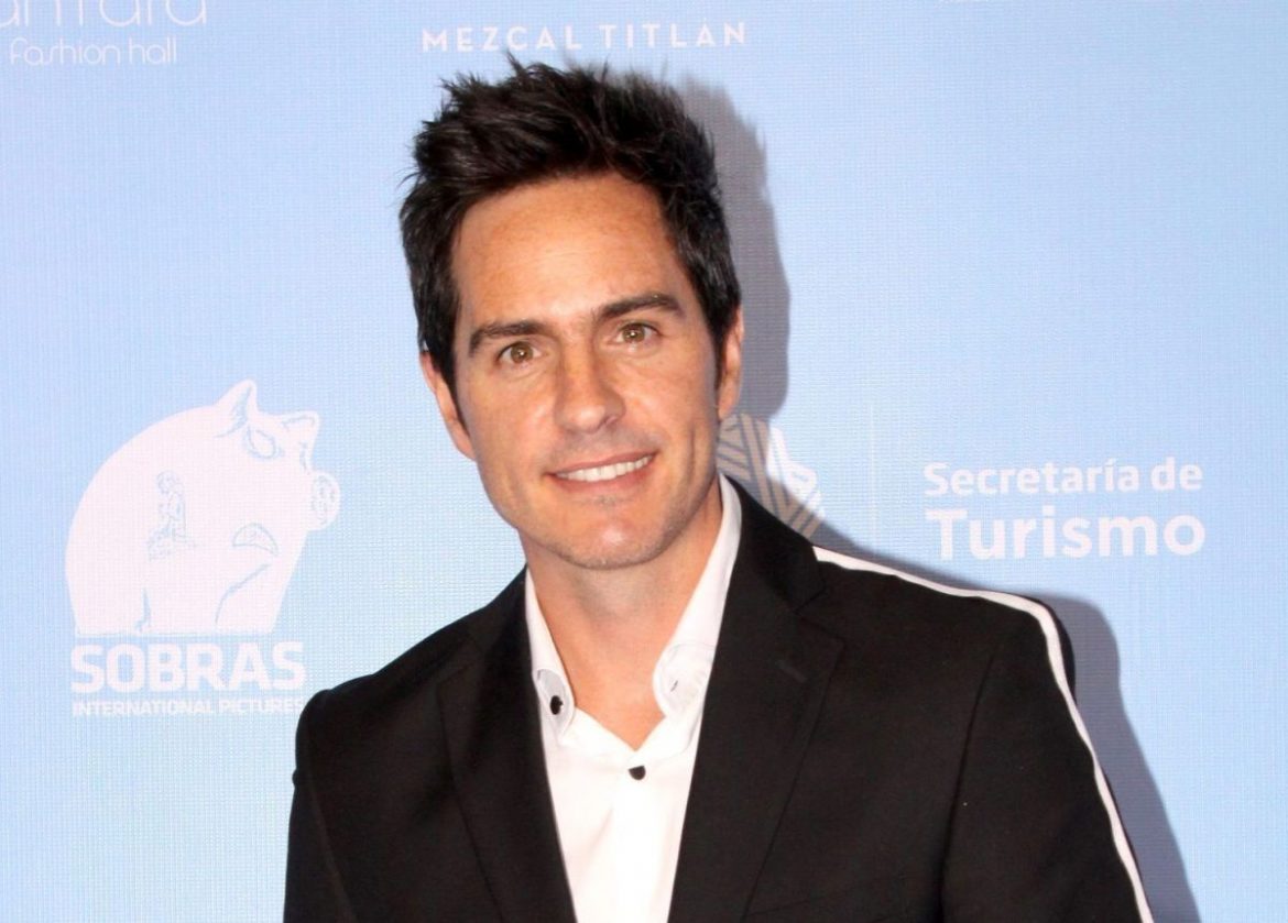 All Truth About Aislinn Derbez's Ex-Husband Mauricio Ochmann