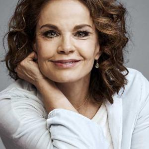 Details About Sigrid Thornton: Husband, Net Worth, Children, Wiki