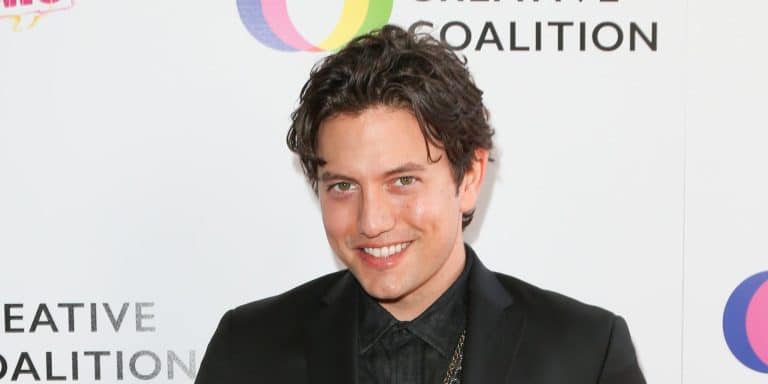 Who is Jackson Rathbone aka Jasper Hale on Twilight? Biography