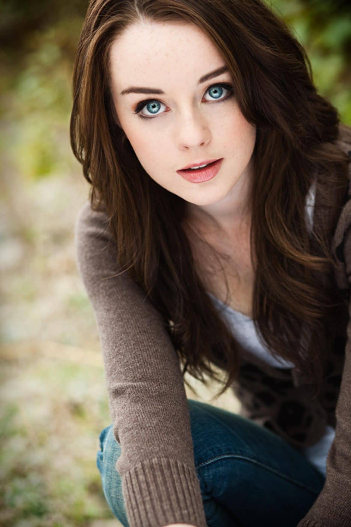 Details About Kacey Rohl from 'The Magicians': Age, Height, Wiki