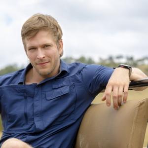 Who is actor Jon Cor Married to? Wife, Height, Net Worth, Wiki