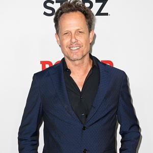 Dean Winters' Net Worth, Partner, Wife, Height, Age - Biography