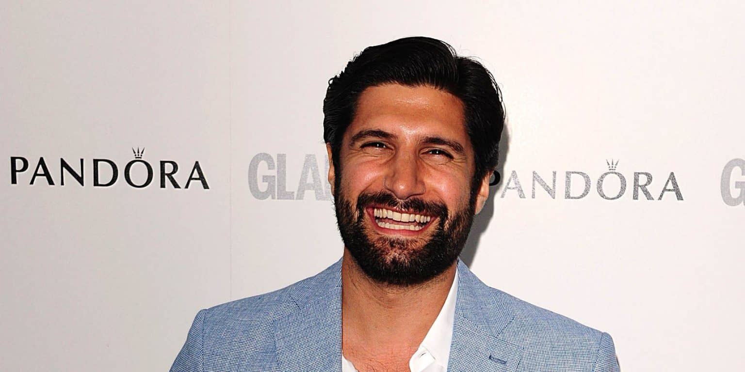 Kayvan Novak's Biography: Height, Girlfriend, Net Worth. Married?