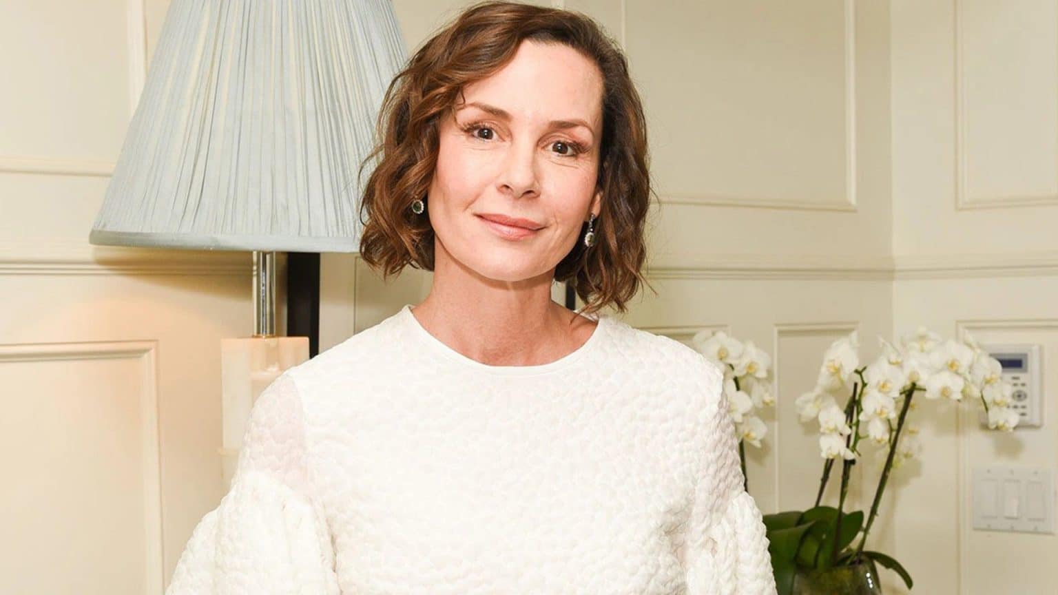 What is Embeth Davidtz doing now? Net Worth, Husband, Cancer