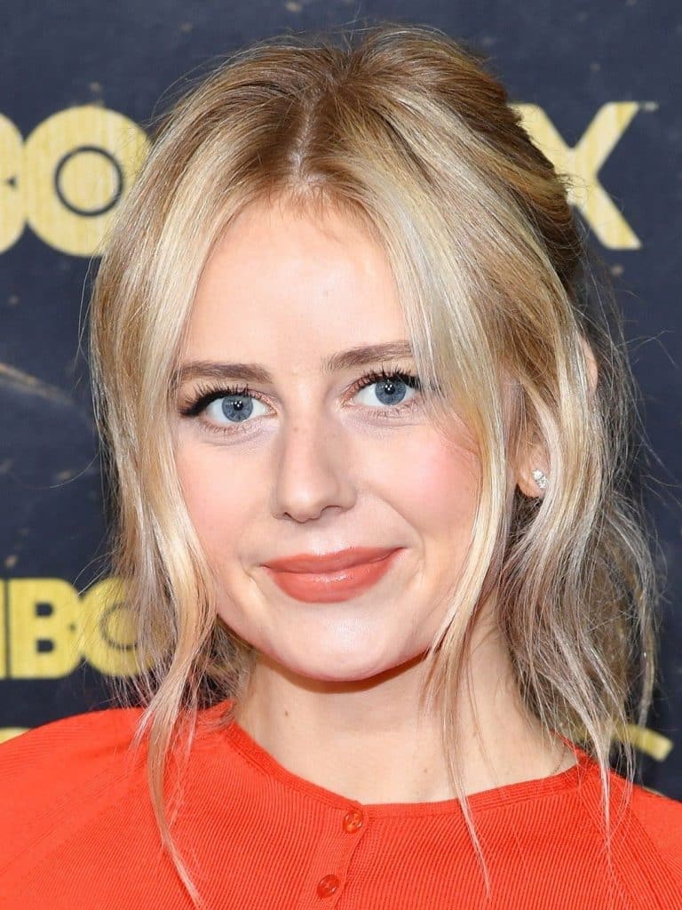 Justine Lupe (aka Willa in “Succession”) Height, Boyfriend, Wealth