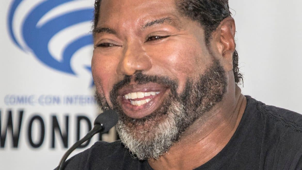 ¿Qué está haciendo Christopher Judge ahora? Esposa, hijos, patrimonio neto.