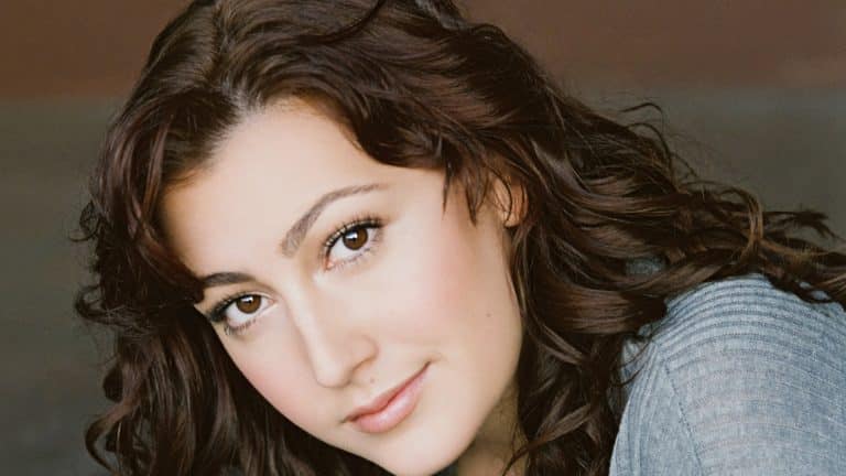 How is Taylor Dooley (aka Lavagirl) doing now? Kids, Age, Spouse