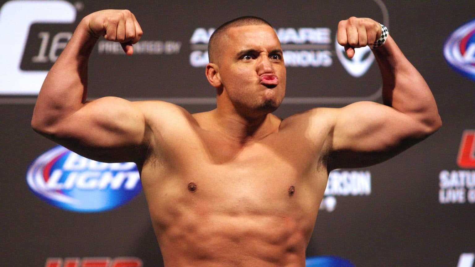 MMA Pat Barry Biography: Age, Height, Weight, Net Worth, Wife