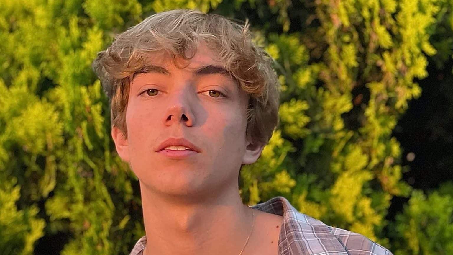 What is Ryan Halsa famous for? His Age, Height, Dating, Net Worth