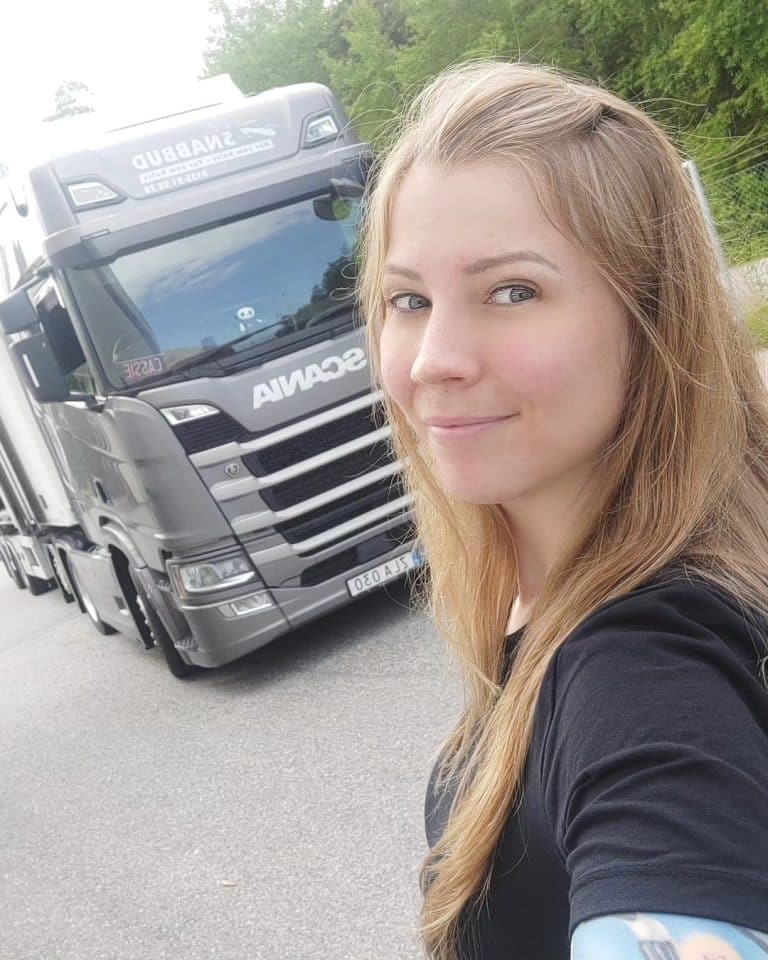 Who is truck driver Cassie?